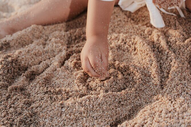 Family photo shoot on beach monuments - FAQ