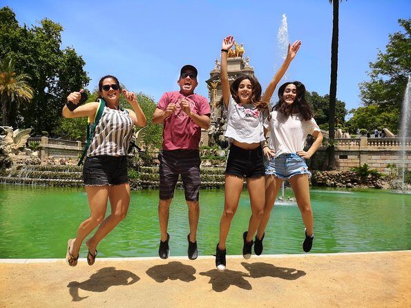 Family Private Tour: Churros, Hot Chocolate & Games in Barcelona - Who Is This Tour Best For?