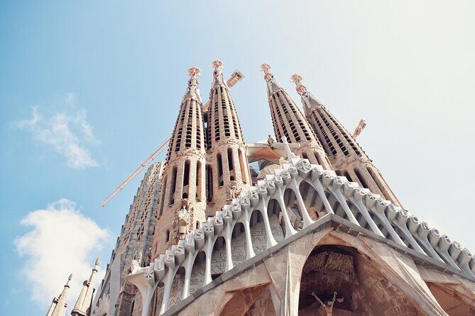 Fast Track Sagrada Familia Guided Tour - Authentic Experiences from Reviewers