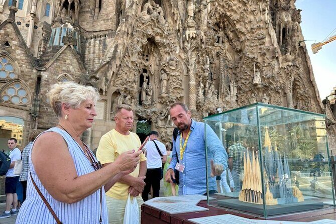Fast Track: Sagrada Familia Guided Tour - Why Choose the Fast Track to the Sagrada Familia?