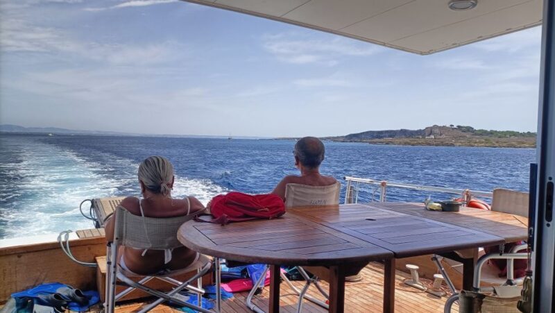 Favignana and Levanzo in relax with yacht Floen - What to Expect from the Favignana & Levanzo Yacht Tour