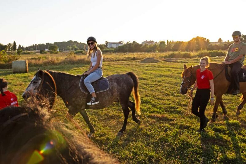 Fazana: Sunset 1-hour Horse Riding in Nature with Guide - FAQ