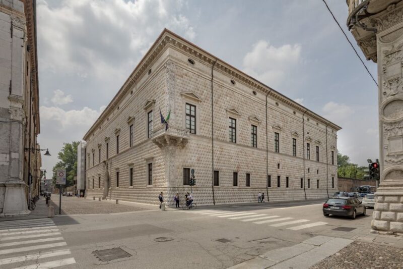 Ferrara: City Highlights Walking Tour with Local Guide - Practical Details & Tips