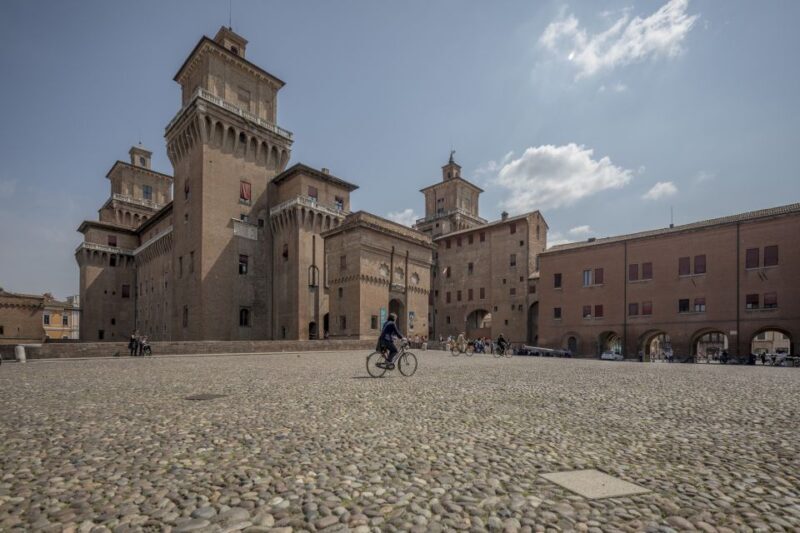 Ferrara: City Highlights Walking Tour with Local Guide - Who Should Take This Tour?