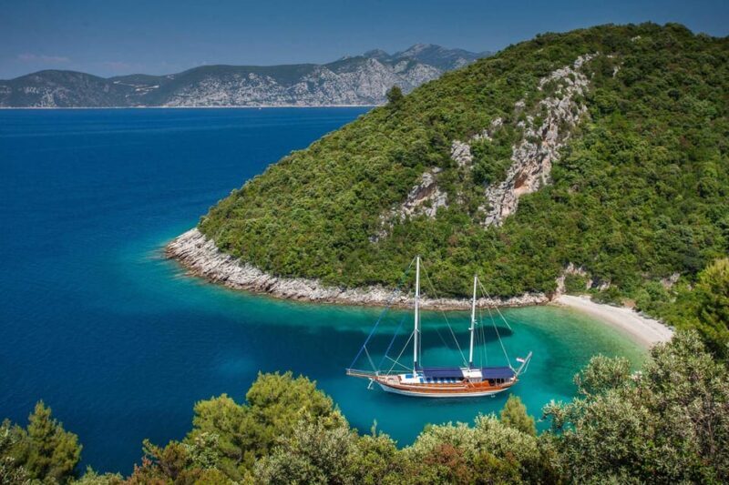 Fethiye: 12 Islands Boat Tour with Lunch and Hotel Pickup - Key Points