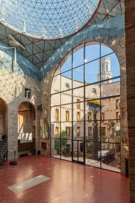 Figueres: Dalí Theatre-Museum Guided Tour with Tickets - Who Should Consider This Tour?