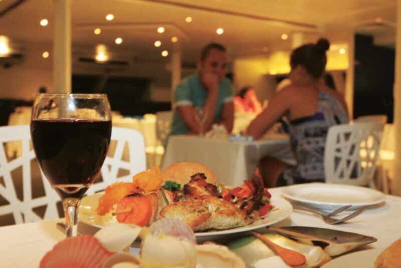 Fiji: Captain Cook Cruises Sunset Dinner Cruise with Lobster - Key Points