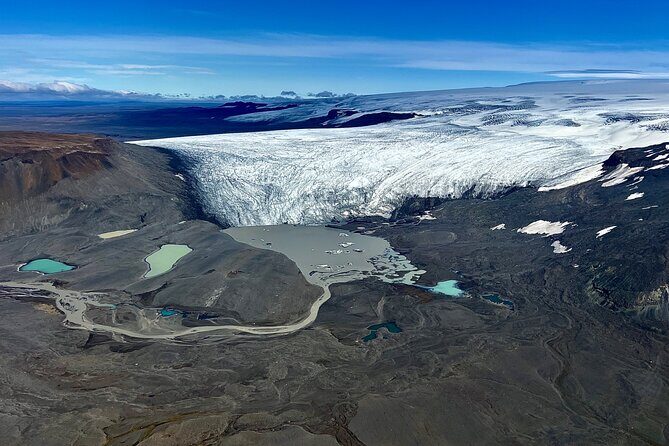 Fire and Ice Helicopter Tour: Glacier and Hengill Geothermal Area - Scenic Flights and Landings