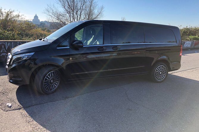 Fiumicino Airport private transfers with luxury Mercedes van - FAQs