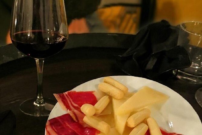 Flamenco and Tapastour with a flamenco artist - Who Would Love This Tour?