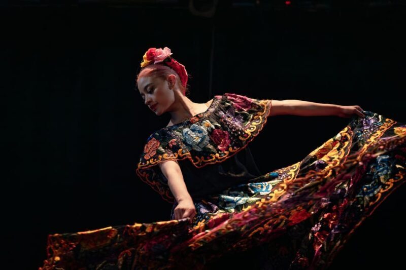Flamenco Dance Lesson: 60-Minute Class in Seville - What’s Included in the Experience?