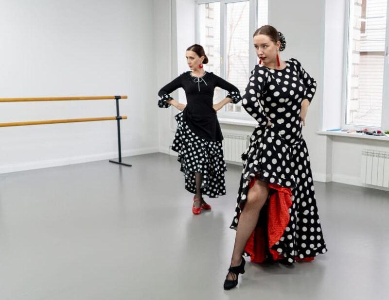 Flamenco Dance Lesson: 60-Minute Class in Seville - The Teaching Style and Experience