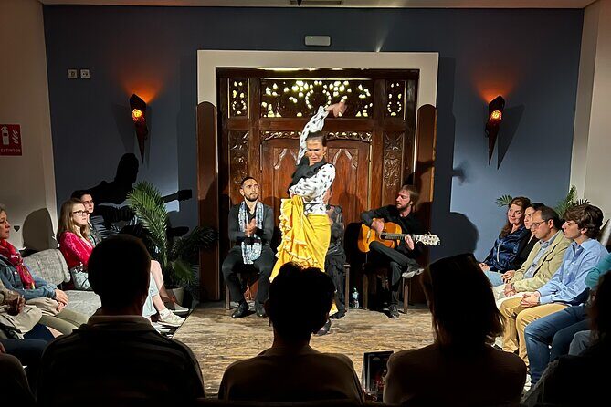 Flamenco show in the heart of Triana - Key Points