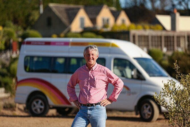 Flavours of Waiheke, wine, beer, spirits INCLUDES lunch - MAX 11 - An In-Depth Look at the Waiheke Flavours Tour