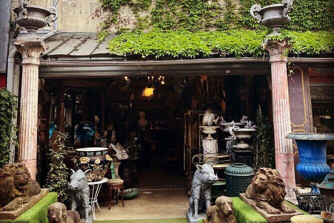 Flea Market Secrets near Montmartre: A Paris Hunt for Treasures - Key Points