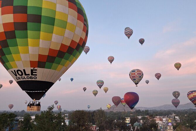 Flight in Globe, visit archaeological area, breakfast and transport - FAQs