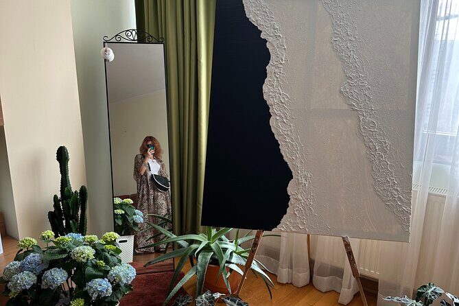 Floral Inspirations and Fluid Acrylic Creations Workshop - Value and Practical Considerations