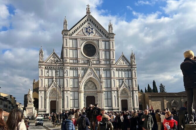 Florence: 1.5-hour Santa Croce guided experience - The Authentic Experience