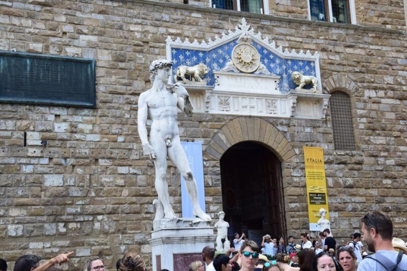 Florence: Accademia Gallery tour with Skip-the-line access - The Experience and Comfort Level