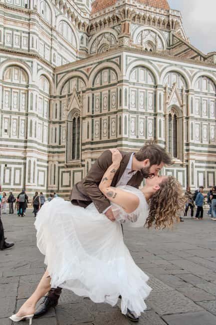 Florence: Amazing Photoshoot at the Duomo! - Key Points  
