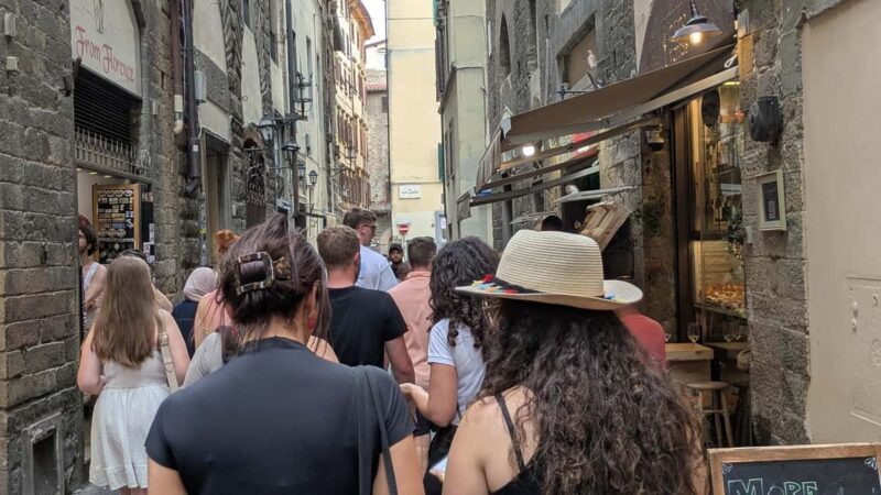Florence Crimes, Murders & Ghosts Walking Tour with Tastings - Key Points