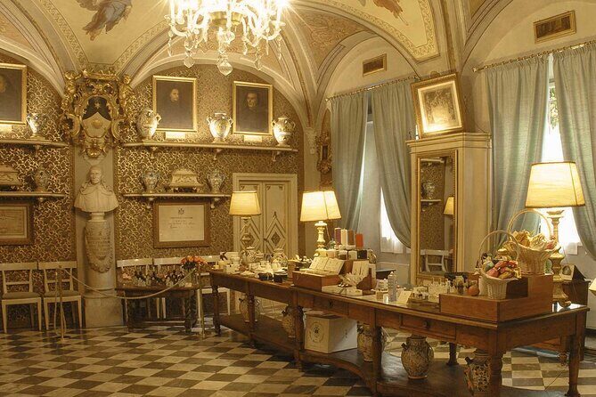 Florence Fashion Tour: Gucci, Ferragamo & the Officina Profumo - FAQ