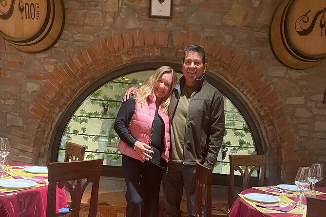 Florence Wine Tasting Experience with Three Types of Tuscan Wine - The Role of the Guide: Knowledge and Engagement