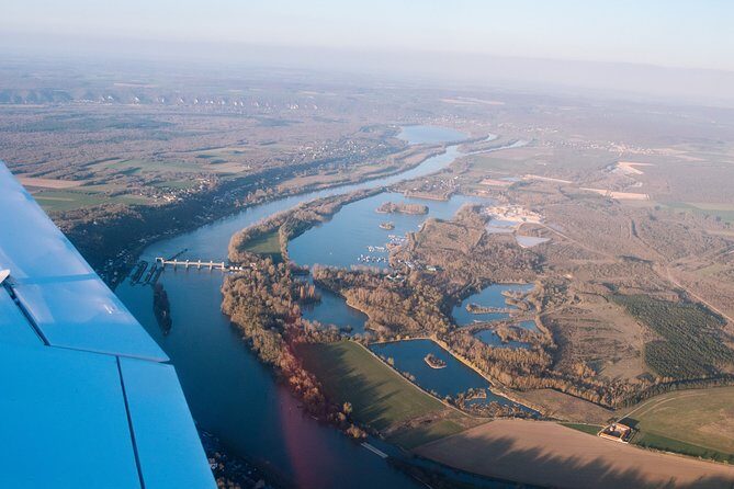 Fly around Paris with a local pilot - The Sum Up: Who Should Consider This Flight?