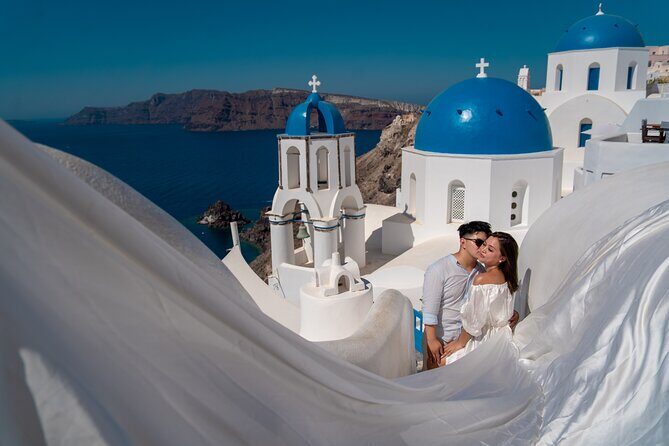 Flying Dress Photoshoot in Oia Private entry to Blue Dome - FAQ  