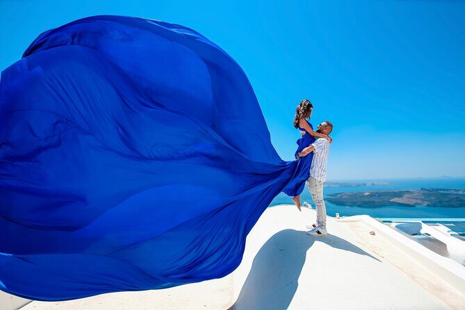 Flying Dress Photoshoot in Santorini - iconic views (WE DO MAGIC) - Key Points