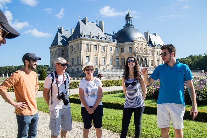 Fontainebleau and Vaux-Le-Vicomte Castle Small-Group Day Trip From Paris - The Itinerary in Detail