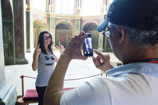 Fontainebleau and Vaux-Le-Vicomte Castle Small-Group Day Trip From Paris - Transportation & Group Size