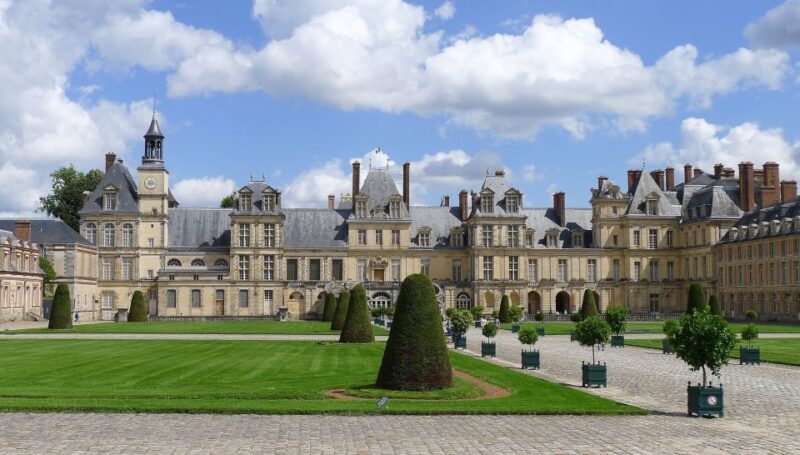 Fontainebleau: Palace Private Guided Tour with Ticket - Starting Off at 43 Bd Magenta