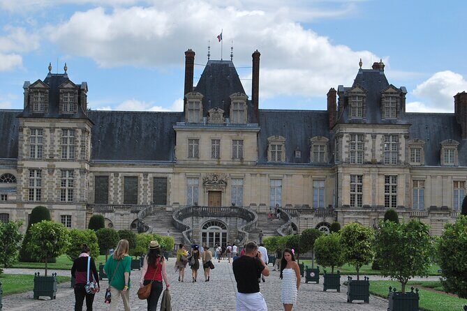 Fontainebleau Private Guided Tour: Half-Day Trip from Paris - The Cost and Value Proposition