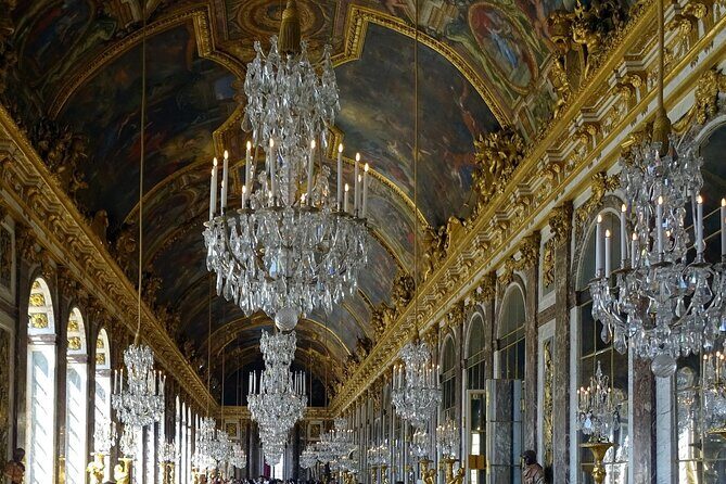 Fontainebleau, Versailles, Trianon Small group from Paris - Final Words