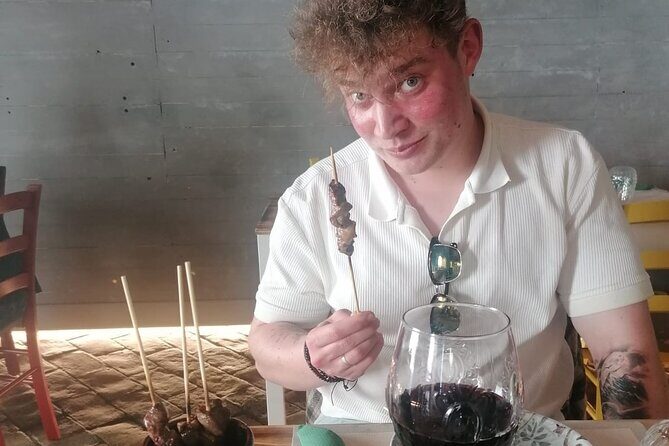 Food and wine tour of Pescara Vecchia on foot - Frequently Asked Questions