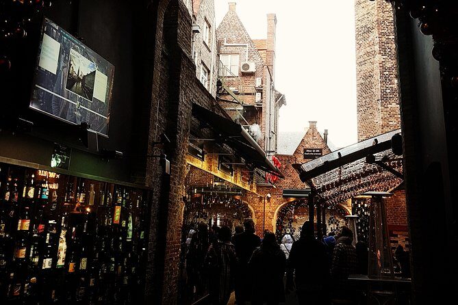 Food tasting & Historical walk - Who Should Book This Tour?