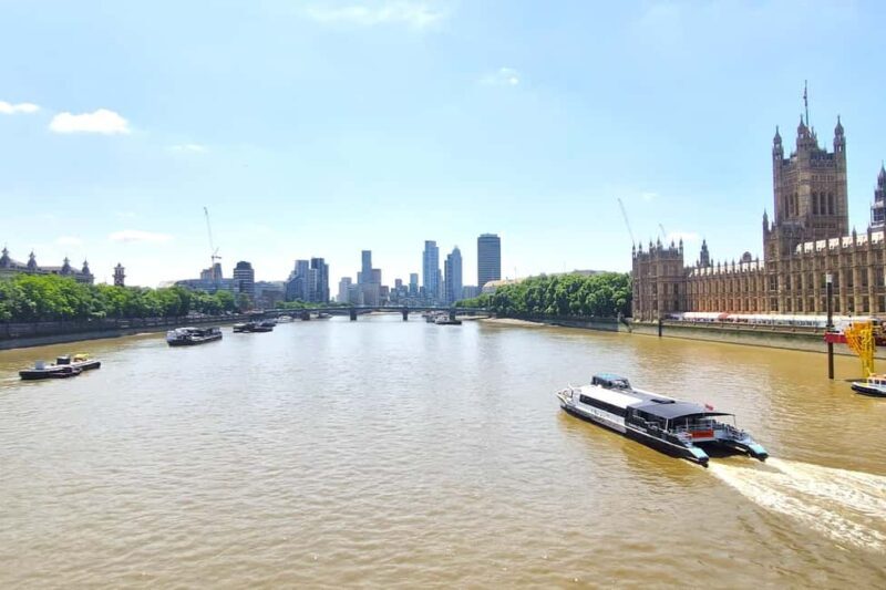 For Russian Speakers: London Tour with a Qualified Guide - Who Would Love This Tour?