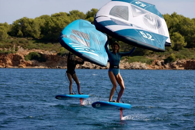 Fornells: Wing Foil Lesson with Gear in Menorca - Equipment & Safety