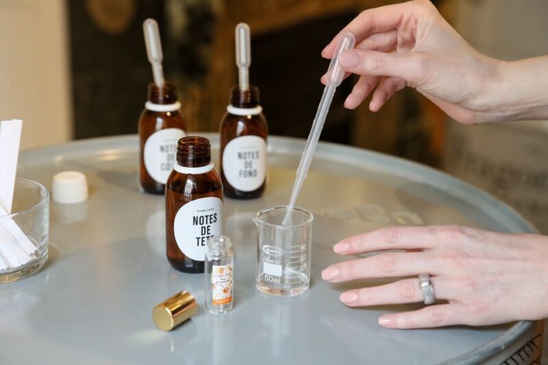 Fragonard Paris: Mini Perfume Workshop in Chinese - An In-Depth Look at the Perfume Workshop Experience