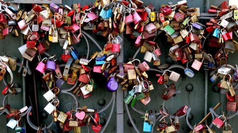 Frankfurt: Discover the heart of Frankfurt  a city tour in Russian - Key Points