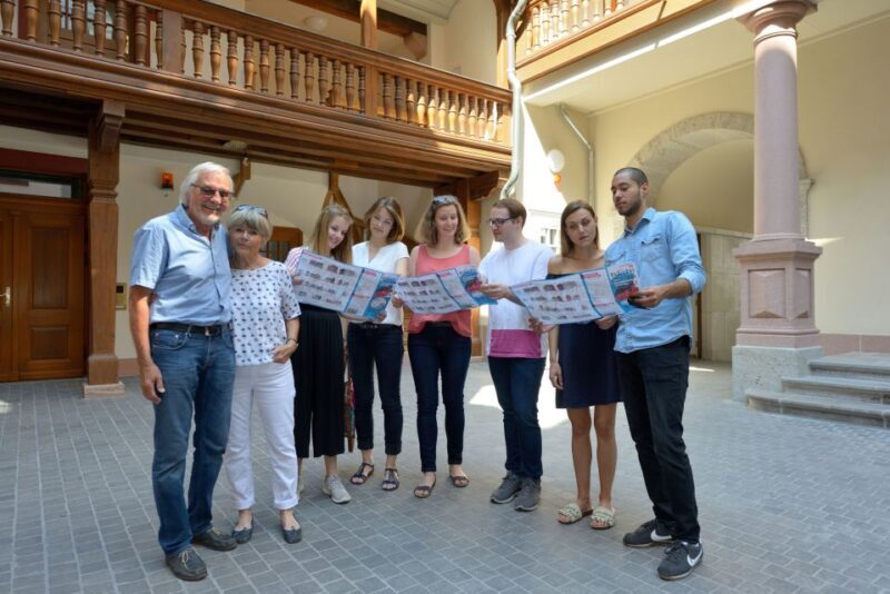 Frankfurt: Highlights and New Old Town English-Language Tour - Practical Tips