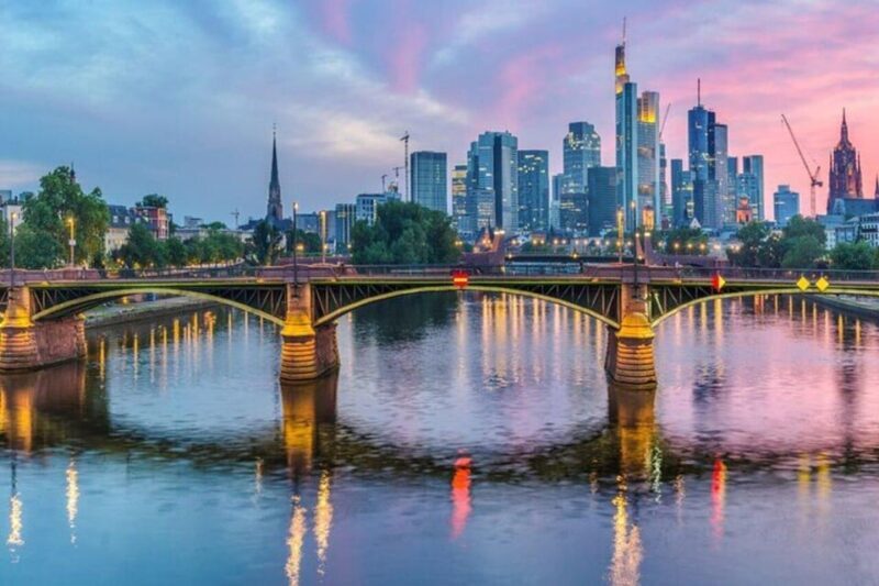 Frankfurt : Highlights & hidden Gems Private Walking Tour - Who Is This Tour Best For?  