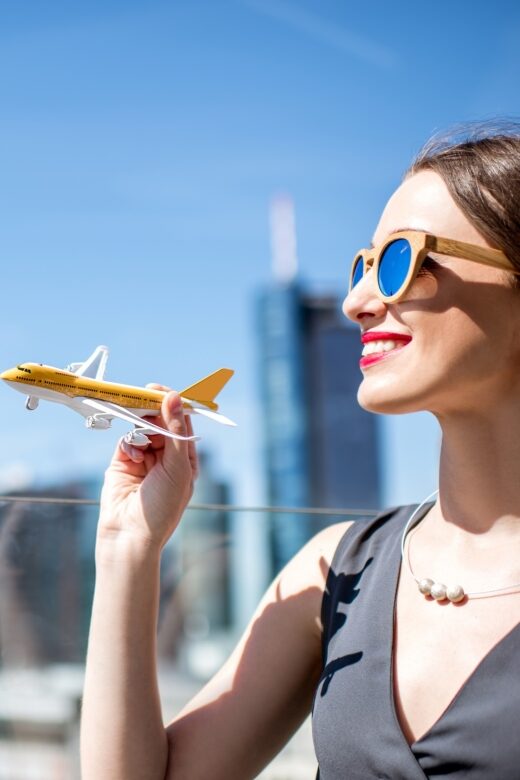 Frankfurt: Main Tower with Tickets and Guided Old Town Tour - Discovering Frankfurt from the Sky and Streets