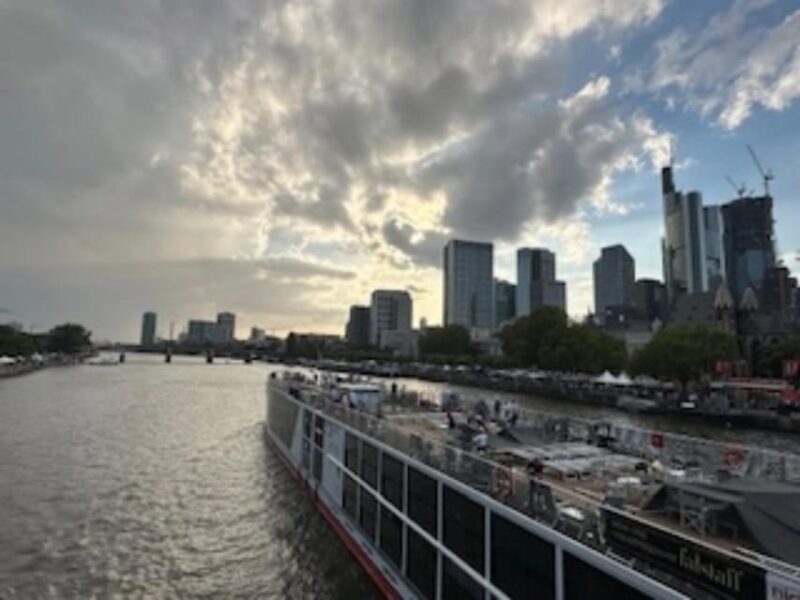 Frankfurt on Foot Daily Walking Tour in English - FAQ