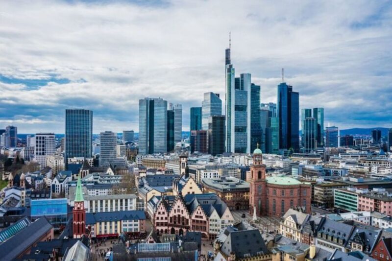 Frankfurt: Private custom tour with a local guide - FAQ