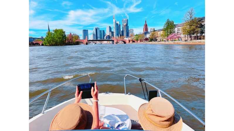 Frankfurt: Private Skyline Sightseeing Boat Tour - FAQ