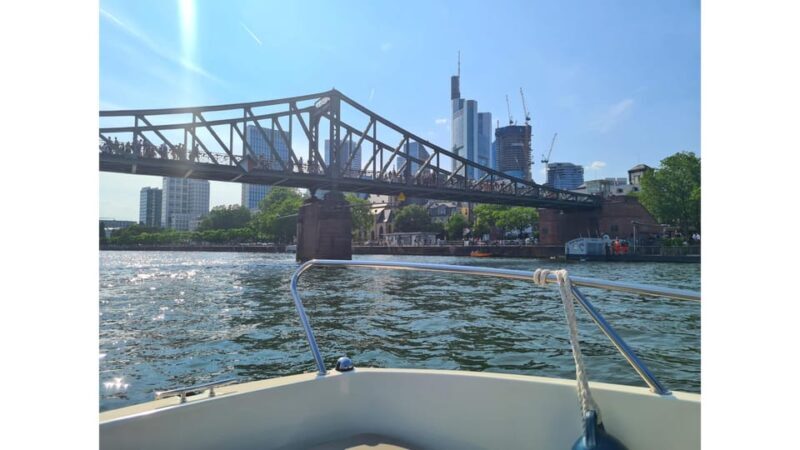 Frankfurt: Private Sport Boat Tour - Speed, Fun & Skyline - Key Points