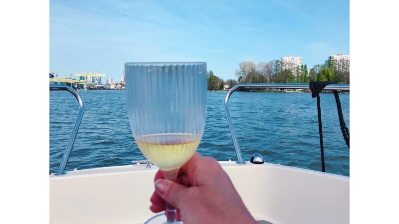 Frankfurt: Private Sport Boat Tour - Speed, Fun & Skyline - Why Choose This Tour?
