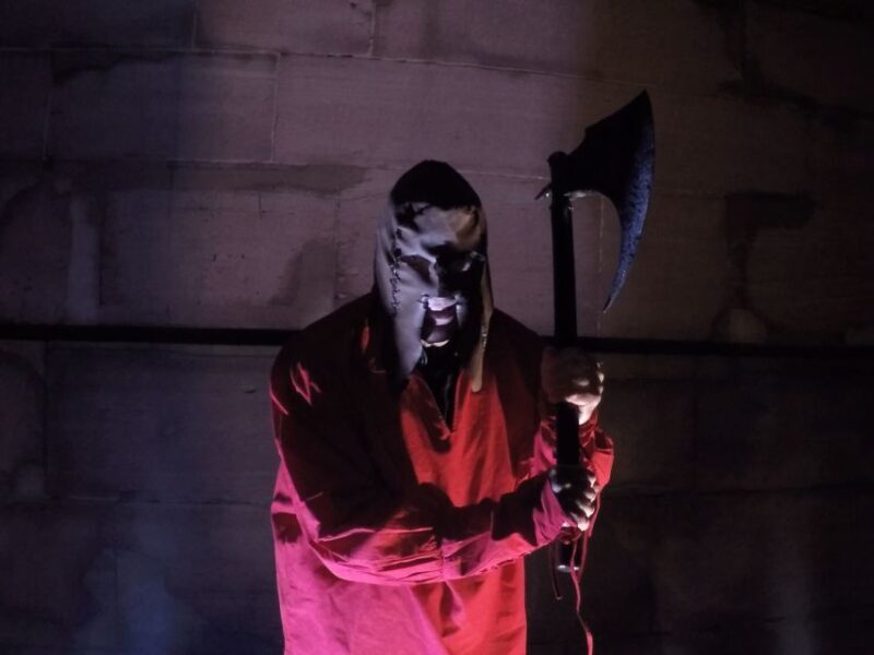 Frankfurt: Scary Sightseeing Tour with The Hangman - An Atmospheric Journey into Frankfurt’s Gory Past